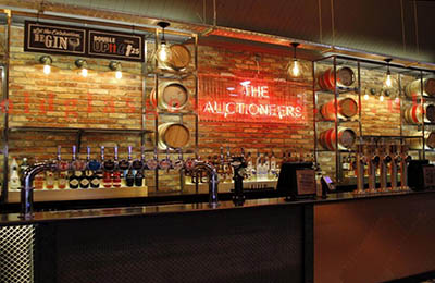 The Auctioneers. - Old Glasgow Pubs